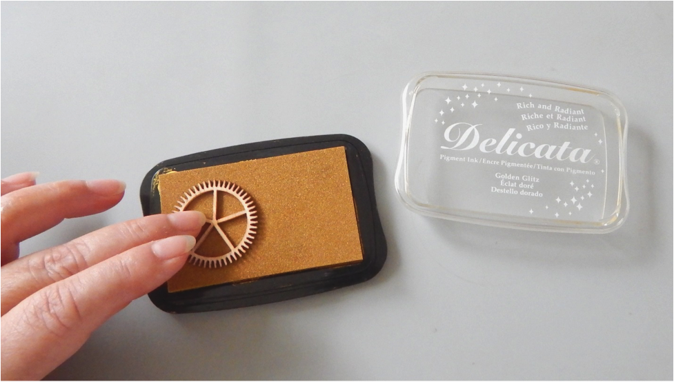 Color a Wooden Box with Walnut Ink And Delicata Metallic Inks | Imagine ...